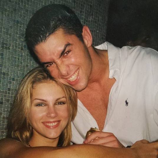 Marido de Ana Hickmann abre baú de fotos e comemora 16 anos de ... Marido de Ana Hickmann abre baú de fotos e comemora 16 anos de ...