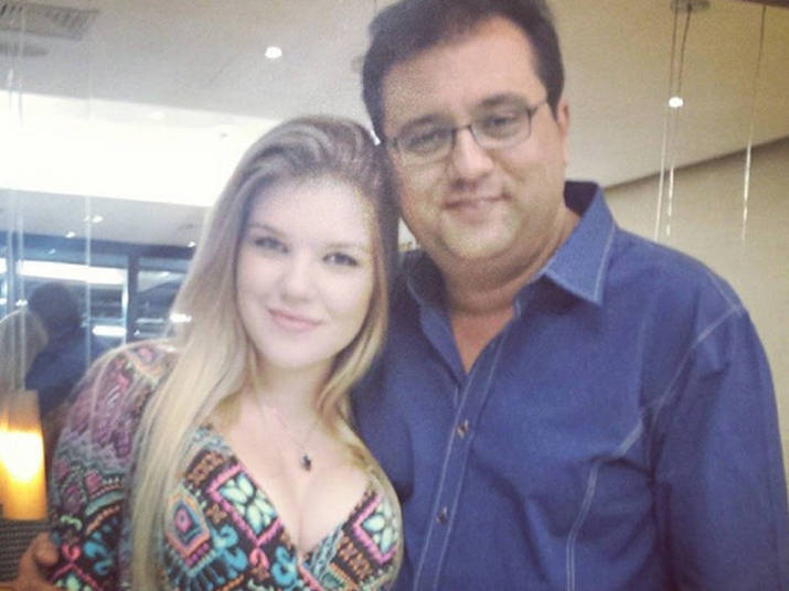 Essa é A Namoradinha Do Geraldo Luis O Gordão Da Record Fórum Uol Jogos