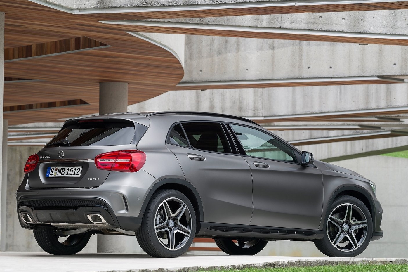 Mercedes-Benz GLA chega em setembro ao Brasil - Notícias - R7 Carros