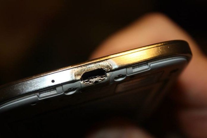 Galaxy S3 explode durante a noite, queima colchão e deixa criança ...