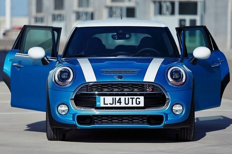 Mini Cooper ganha inédita carroceria quatro portas - Fotos - R7 Carros