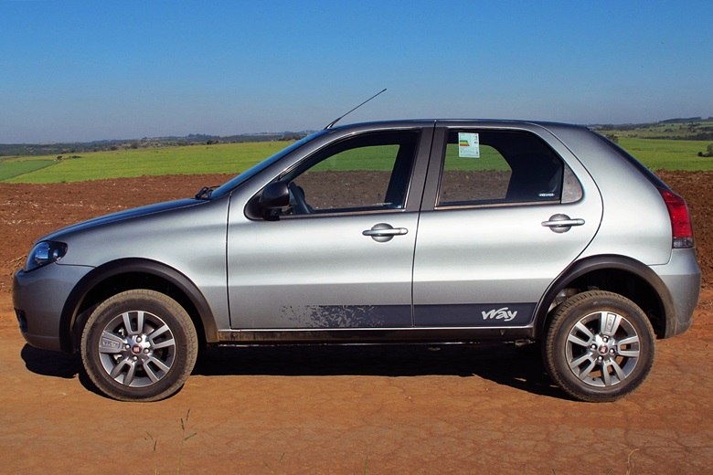 Teste: com suspensão robusta e mais conforto, Fiat Palio Fire Way vai ...