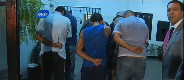 Megaoperação Policial Prende 41 Pessoas Por Tráfico De Drogas E Roubo