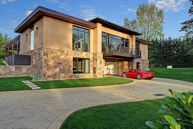 Mansão para fãs de carros tem esportivos na garagem, decoração ... Mansão para fãs de carros tem esportivos na garagem, decoração ...