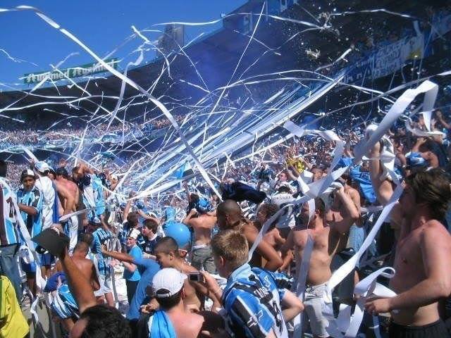 Pesquisa aponta torcida do Grêmio como mais fanática do Brasil - Fotos ...