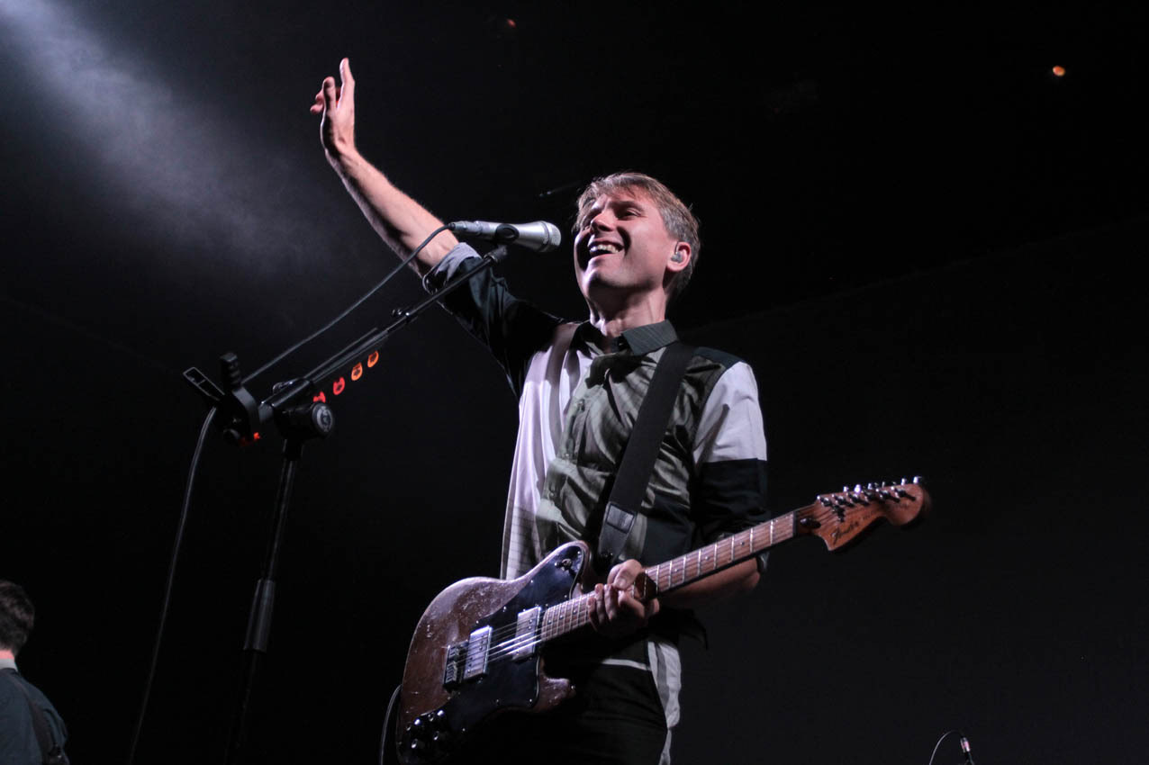 Pela sétima vez no Brasil, banda Franz Ferdinand agita fãs em São Paulo ...
