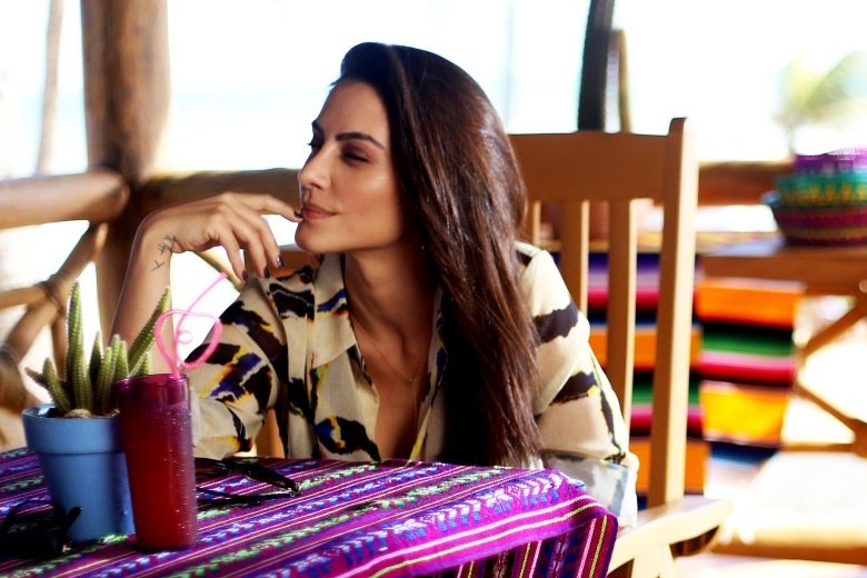 Musa da praia! Cleo Pires aparece linda em gravações de Qualquer Gato ...