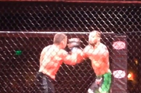 Lutador explode orelha de rival depois de pancada. Veja - Esportes - R7 ...