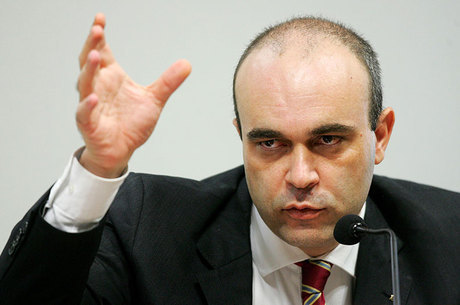 Bendine deve ser substituído por Alexandre Abreu no comando do BB - Notícias - R7 Brasil