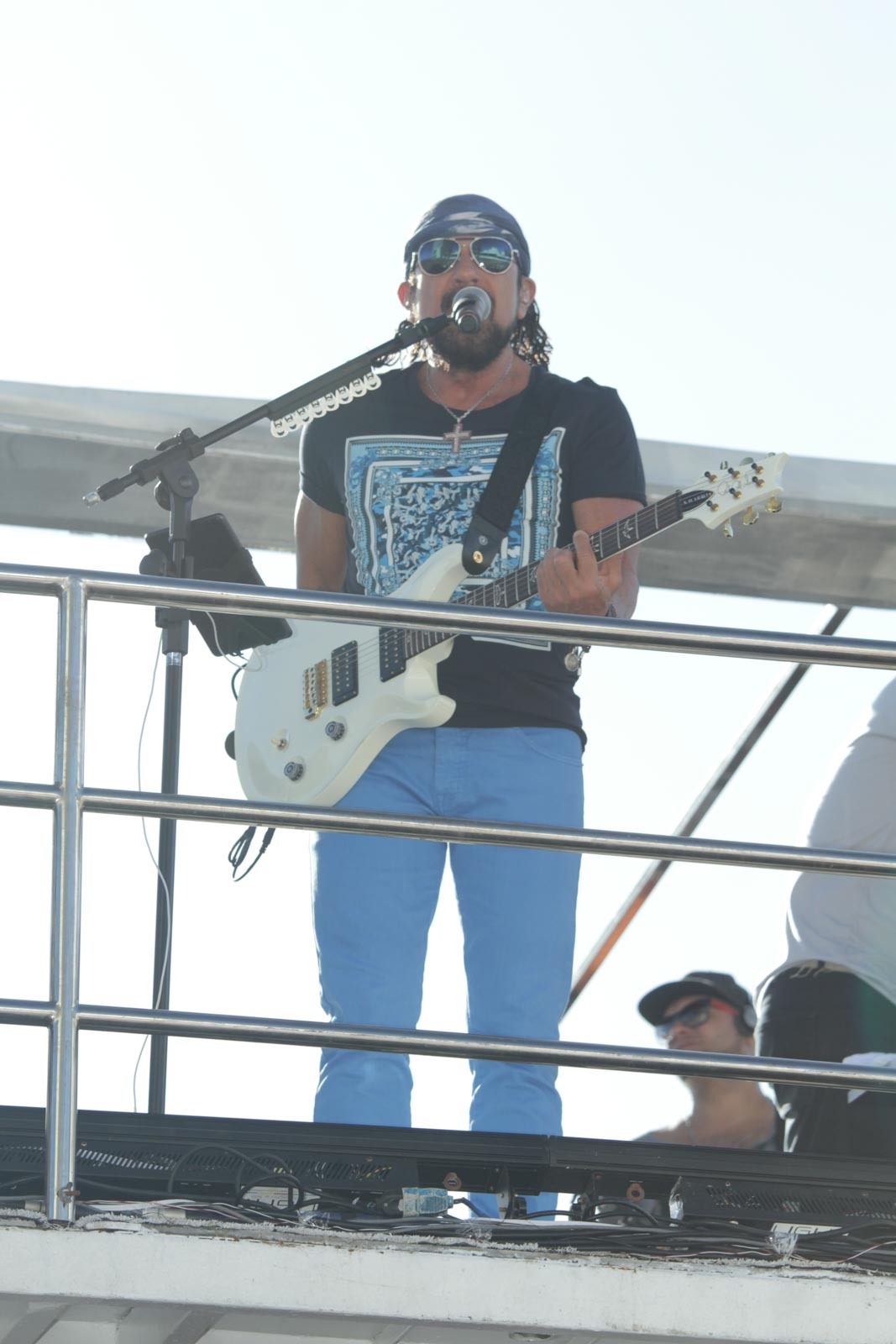 Alegria das meninas! Ricky Tavares e Arthur Aguiar se encontram no trio ...