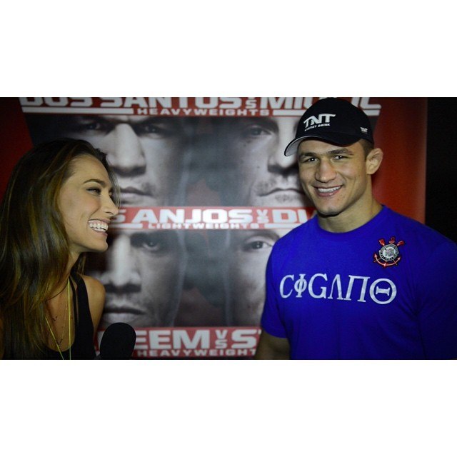 Conheça a repórter brasileira do UFC nos Estados Unidos que é cheia de ...