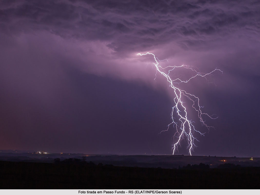 Exposição mostra as mais belas imagens de raios no Brasil - Fotos - R7 ...