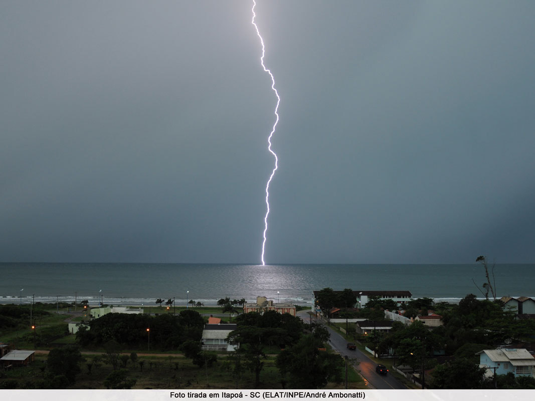 Exposição mostra as mais belas imagens de raios no Brasil - Fotos - R7 ...