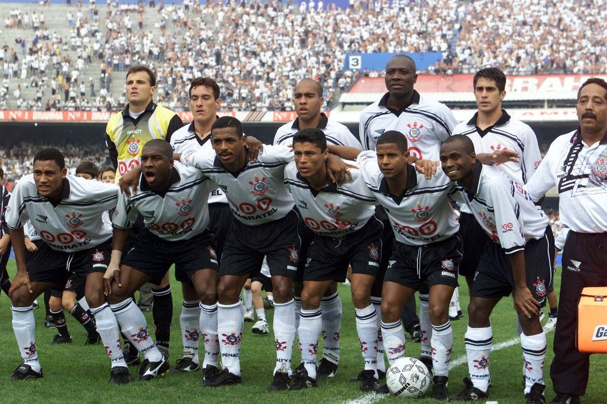 De 1990 a 2015, relembre como foram todos os títulos brasileiros do ...