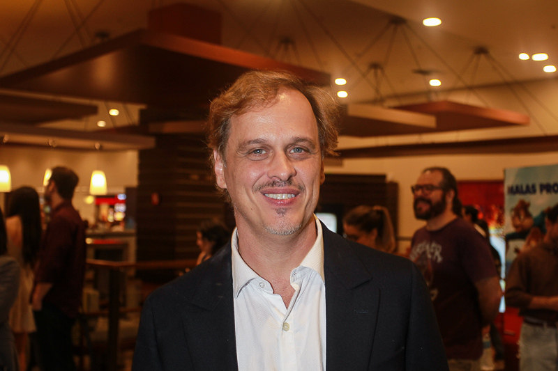 Após 20 anos, Chatô estreia nos cinemas do Rio e São Paulo sem ...