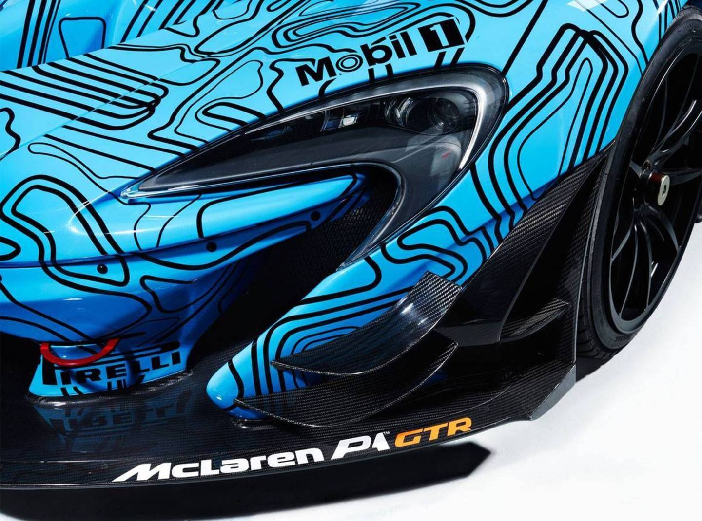 Garagem dos sonhos: McLaren divulga imagens de 12 P1 GTR sendo ...