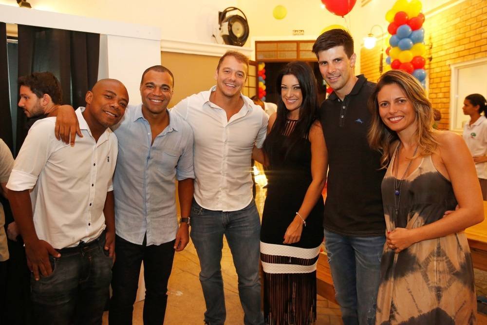 Que fofura! Foto mostra a nova geração da família Camargo - Fotos - R7 ...