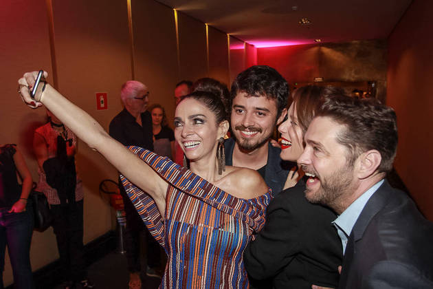 Luke Perry, de 'Barrados no Baile', morre aos 52 anos devido à AVC - Entretenimento - R7 ...