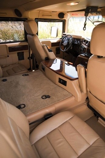 Hummer H1 que pertenceu ao falecido rapper Tupac Shakur pode ser ...