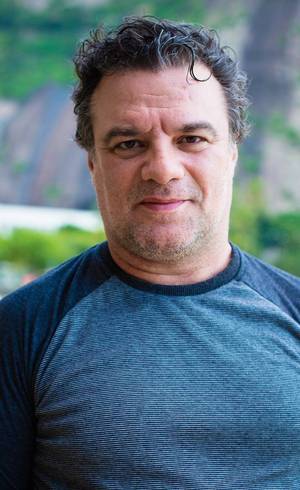Adriano Garib lança romance sobre ruínas e obras inacabadas ...