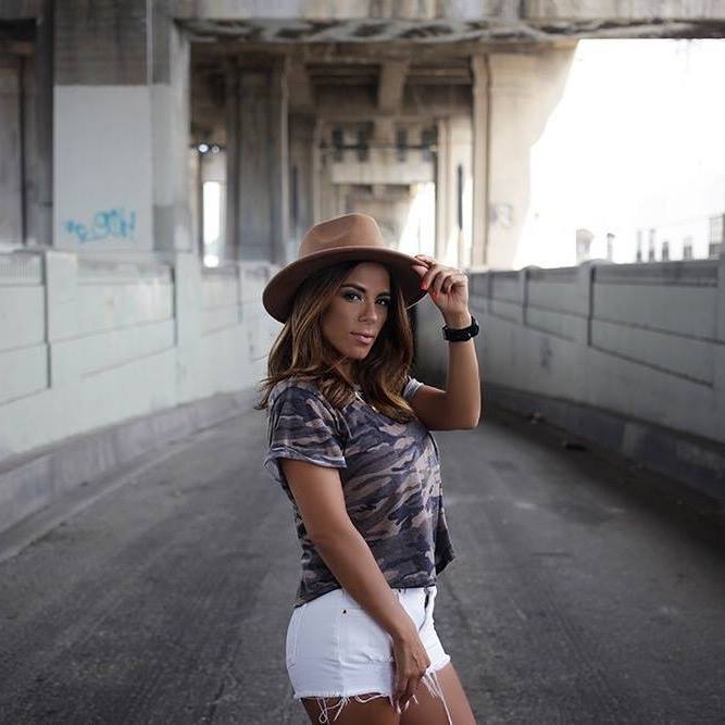 DJ gata da Copa América Centenário dá o que falar nas redes sociais ...