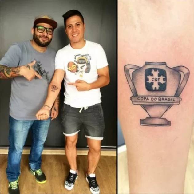 Marcado na pele! Luis Suárez faz tatuagem com a mulher para "lutar ...