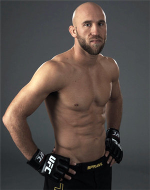 É o amor! Veja atletas do MMA que conquistaram o coração das ring girls ...