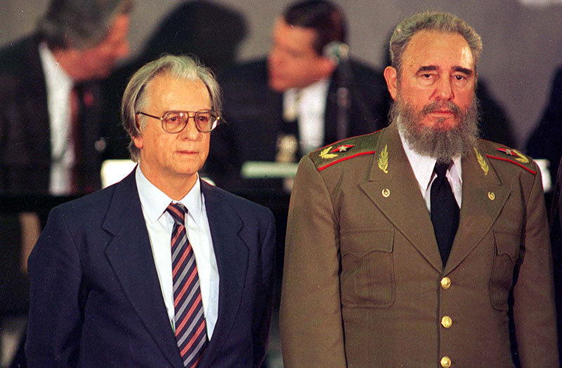 FHC, Lula, Aécio, ACM... Veja fotos dos políticos brasileiros que já se ...