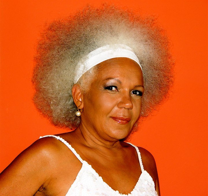 Corpo da vocalista da banda Kaoma, Loalwa Braz, é liberado pelo IML 50 ...