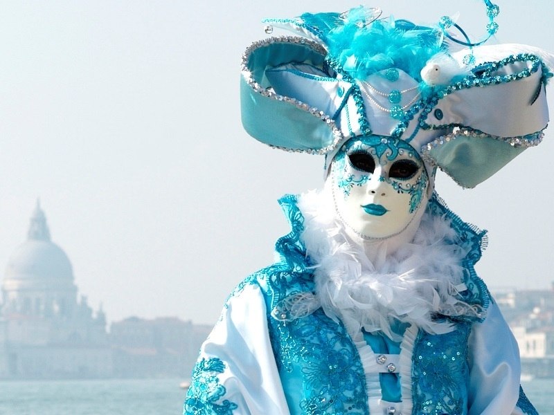 Conheça como são os desfiles de carnaval ao redor do mundo - Fotos - R7 ...