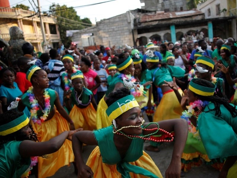 Conheça como são os desfiles de carnaval ao redor do mundo - Fotos - R7 ...