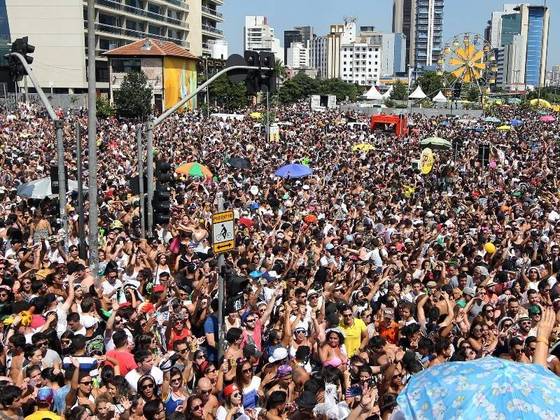 Conheça como são os desfiles de carnaval ao redor do mundo - Fotos - R7 ...