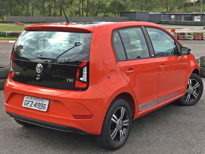 Teste: Volkswagen Up Connect empolga com motor 1.0 turbo e cabine mais ...