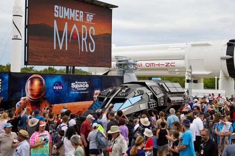 Conheça o veículo da NASA que vai andar em Marte - Fotos - R7 Carros