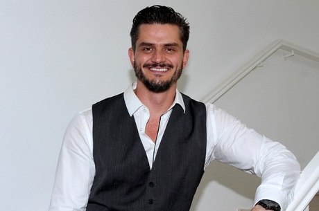 Marcos Harter vibra com sucesso na vida profissional: "Finalmente o ...