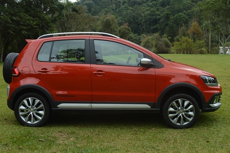 Teste: Volkswagen CrossFox 2018 tem bom conteúdo, mas ficou caro demais ...