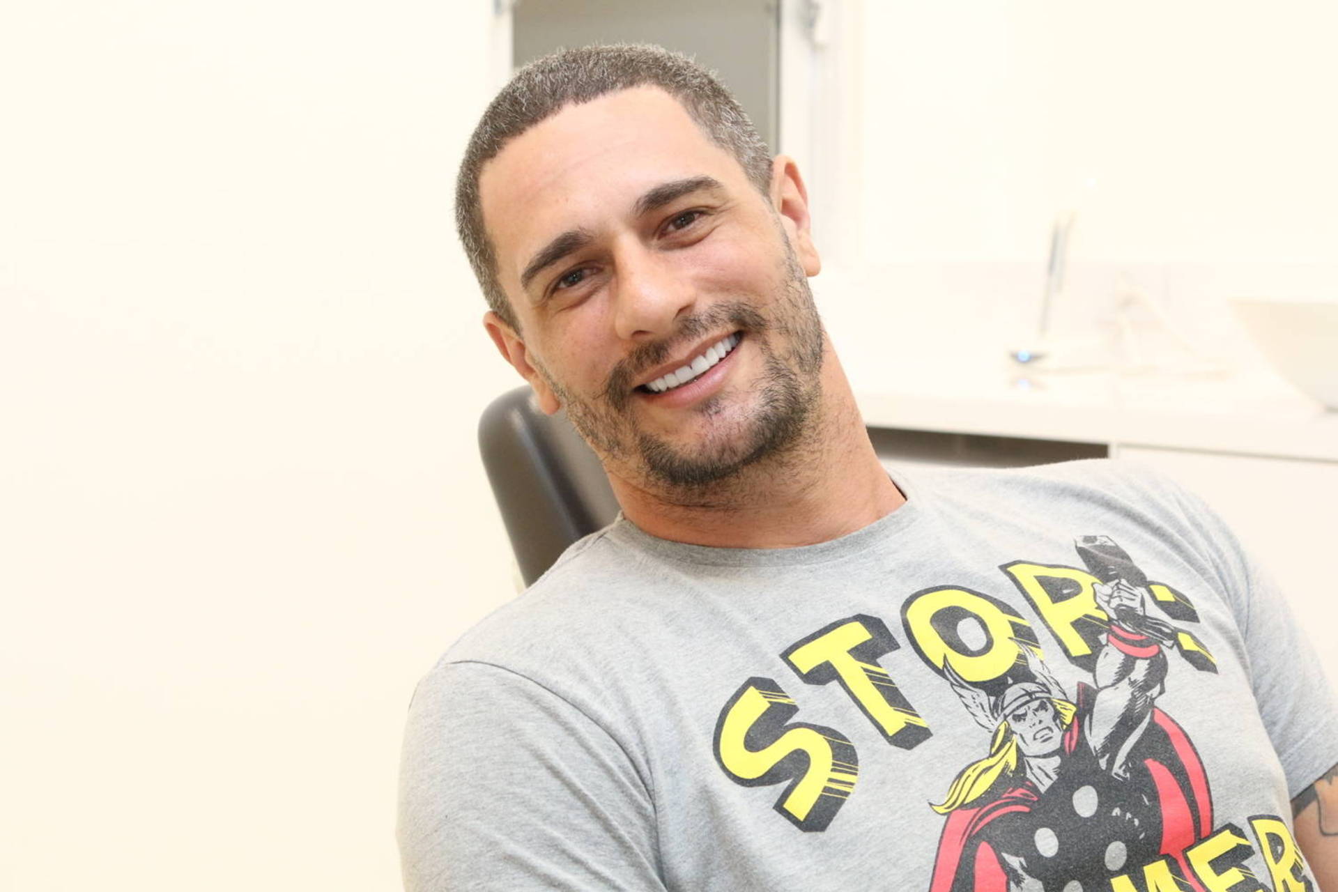 Ex -BBB Daniel Fontes gasta R$ 30 mil em tratamento dentário e mostra o ...