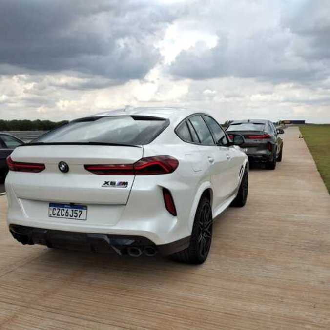 Aceleramos na pista a dupla BMW M3 e X6 M: veja o teste - Prisma - R7 ...
