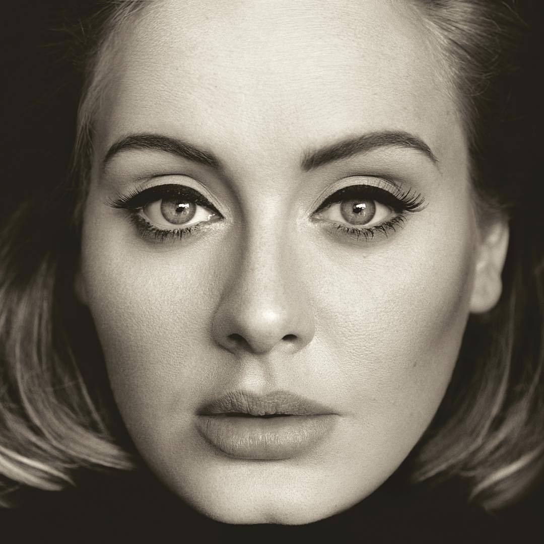 Adele comemora 33 anos e surpreende fãs com fotos na web ...
