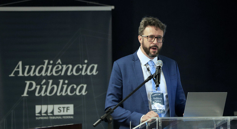 Redes sociais precisam ter publicidade regulamentada e fiscalizada, diz ...
