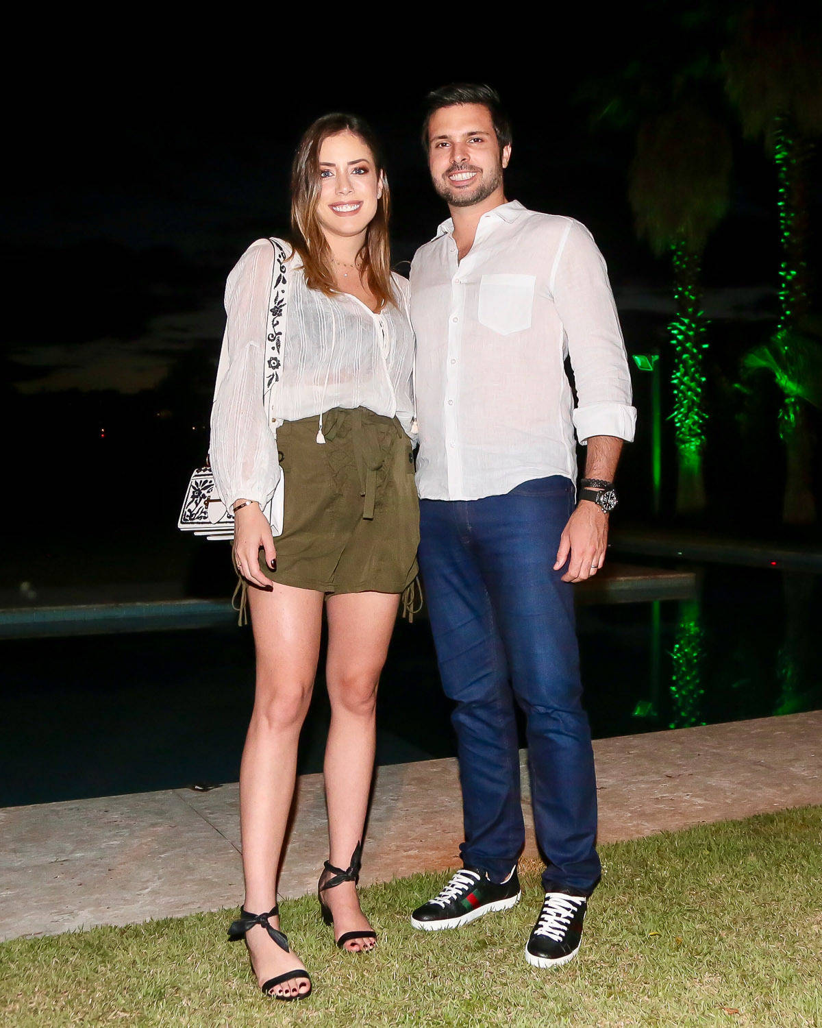 Ana Paula Siebert comemora 31 anos com Rodrigo Faro e Vera Viel - Fotos ...