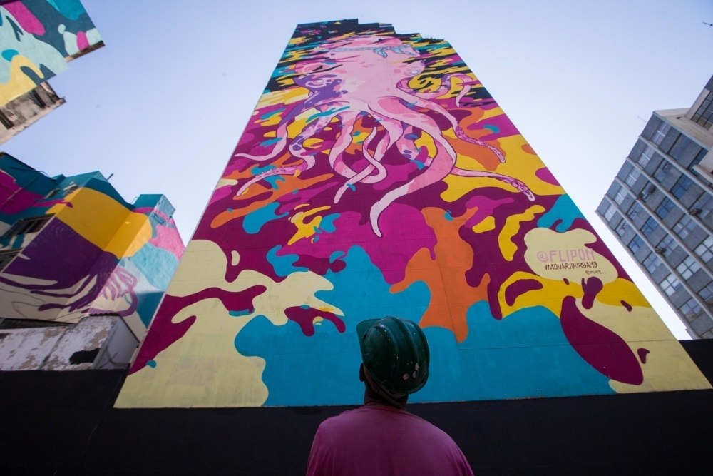 Grafite em 15 prédios de SP pode se tornar o maior mural do mundo ...