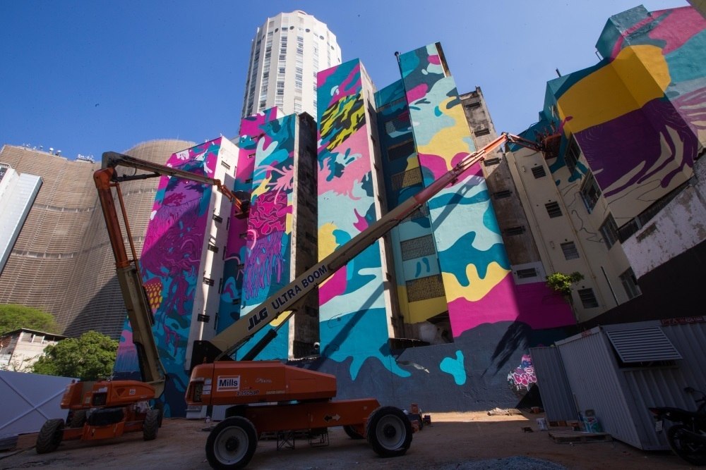 Grafite em 15 prédios de SP pode se tornar o maior mural do mundo ...