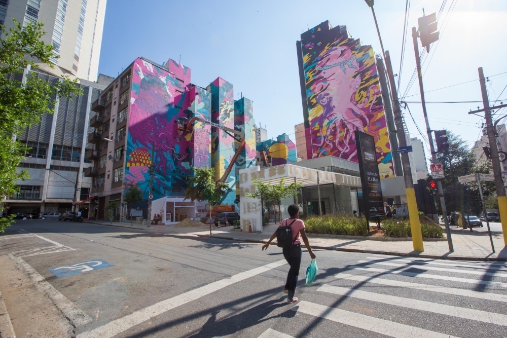 Grafite em 15 prédios de SP pode se tornar o maior mural do mundo ...