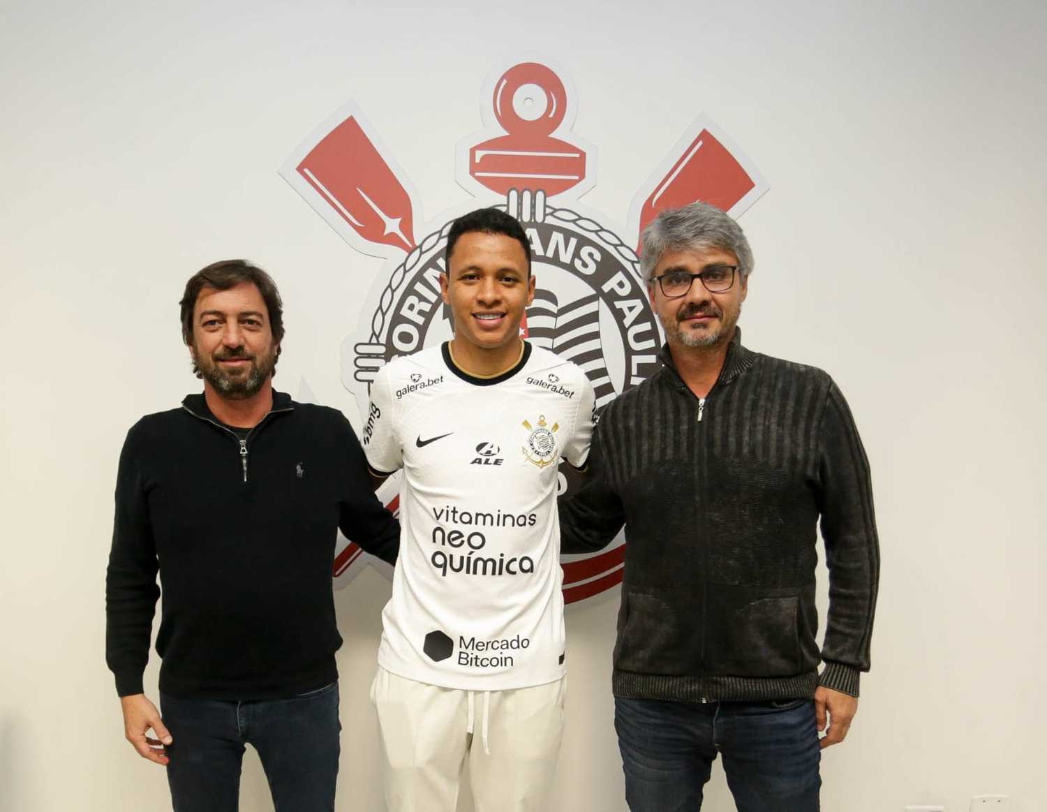 Corinthians acerta renovação de promessa Arthur Sousa - Esportes - R7 ...