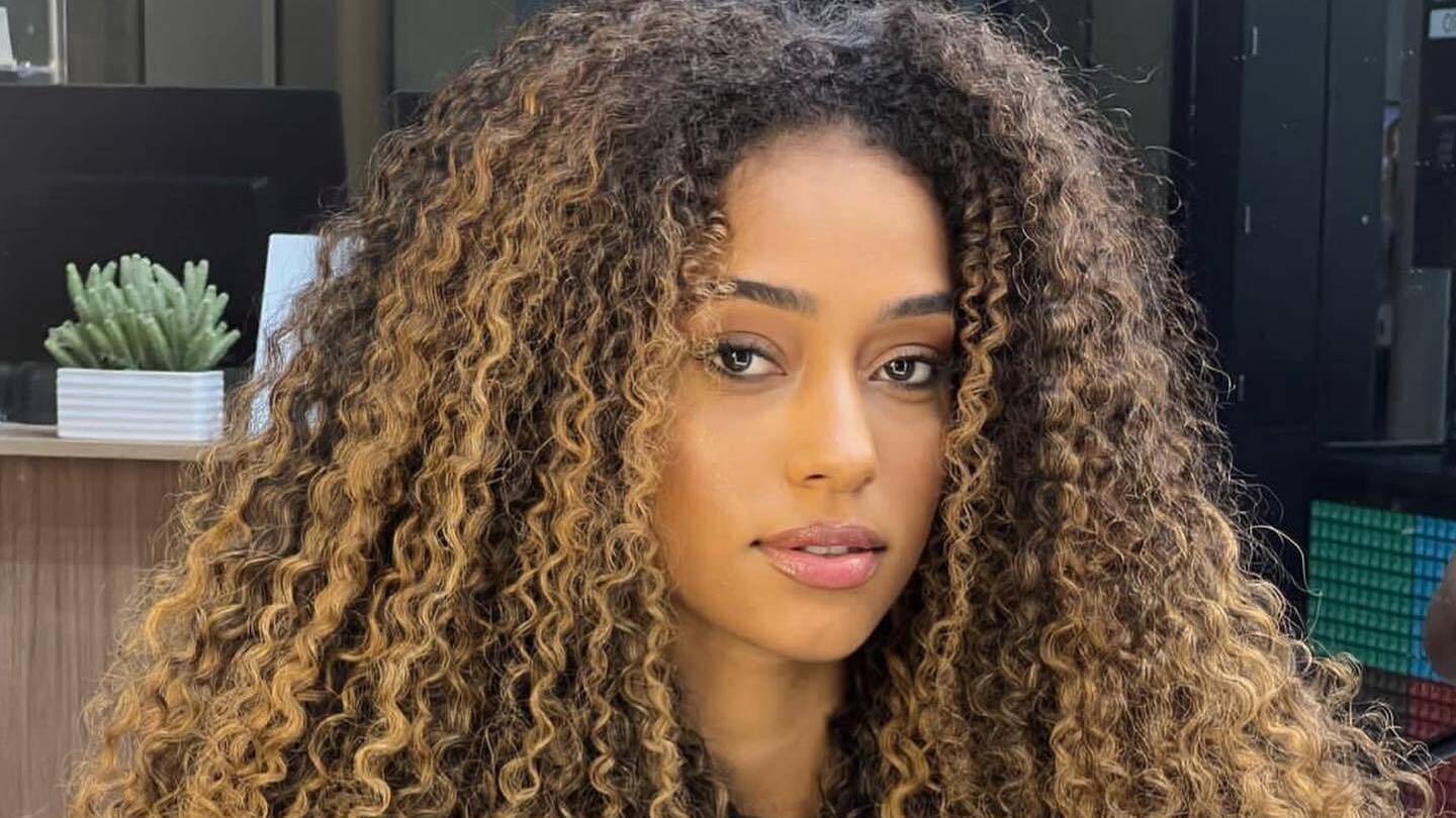 Morre atriz e modelo Isis Freitas aos 22 anos - Entretenimento - R7 ... Morre atriz e modelo Isis Freitas aos 22 anos - Entretenimento - R7 ...