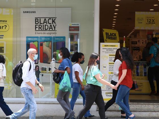 Com a Black Friday no radar, confira dicas para um consumo consciente - Fotos - R7 Economia