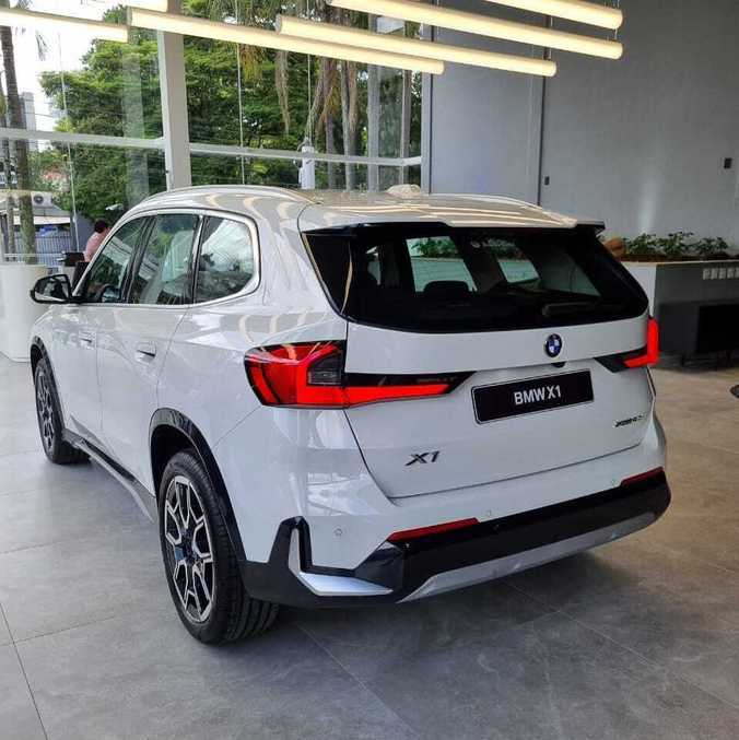 BMW lança X1 2023 em três versões a partir de R$ 296 mil - Prisma - R7 ...