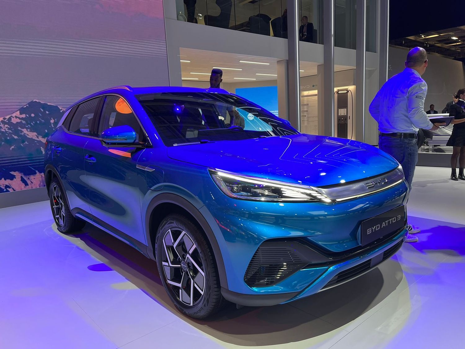 BYD mostra em Paris SUV compacto que pode ser lançado no Brasil ...