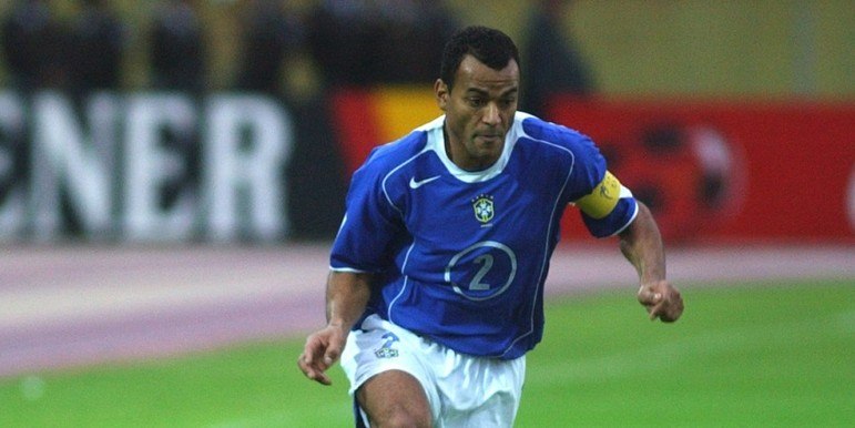 Laterais são desfalques constantes do Brasil em Copas do Mundo ...